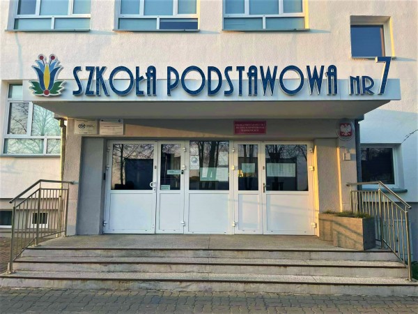 Ponad 3 tys. uczniów rozpoczęło dzisiaj naukę w chojnickich szkołach ...