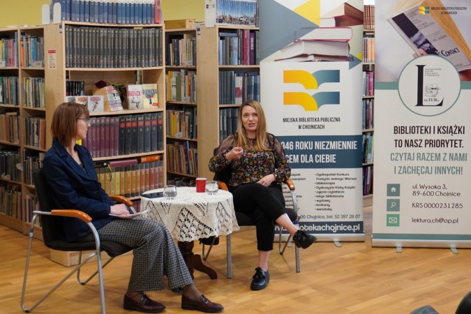 Pisarka Olga Rudnicka gościła w bibliotece - Chojnice24.pl