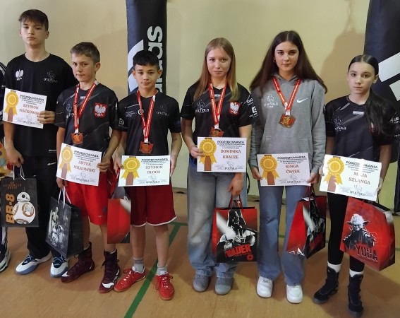 Bokserzy Chojnice Boxing Team z medalami Mistrzostw Polski - Chojnice24.pl